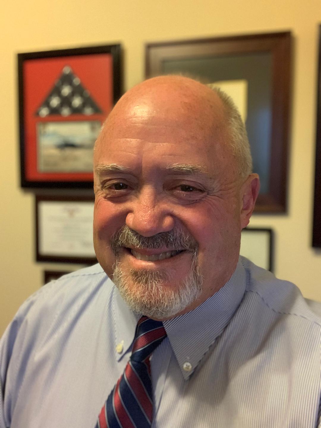 Faculty Directory - Dr. Wallace Rope Burns | American Public University